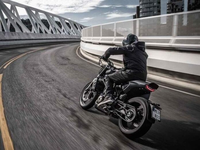 GMC Denali Road Bike Review - All Hidden Features : Motorcycling 2024
