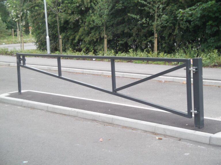 Which Type of Barricade Do I Need – A User's Guide : Motorcycling 2024