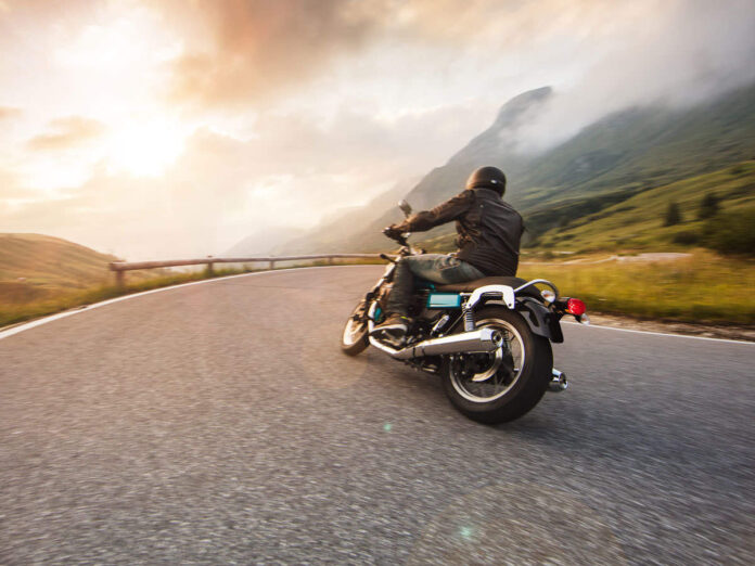 5 Defensive Driving Tips For Motorcycle Riders - 2024 Guide ...