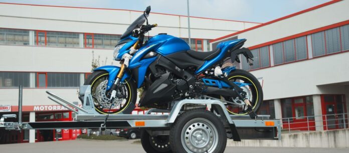 How to Transport a Motorcycle in a Trailer : Motorcycling 2024